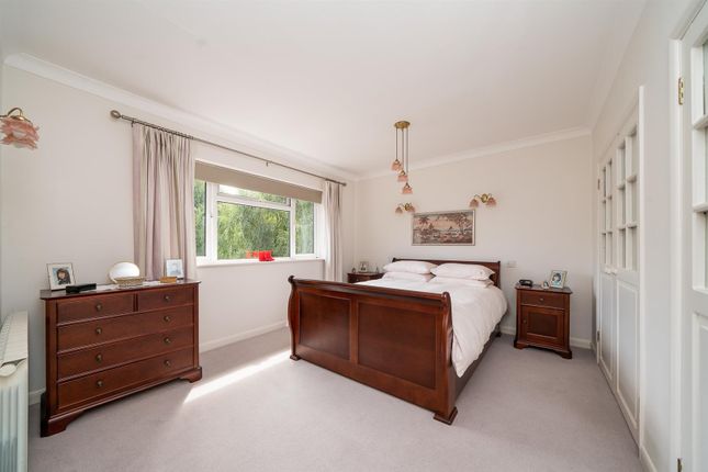 Silverthorn Drive, Longdean Park, Hertfordshire HP3, 5 bedroom detached ...