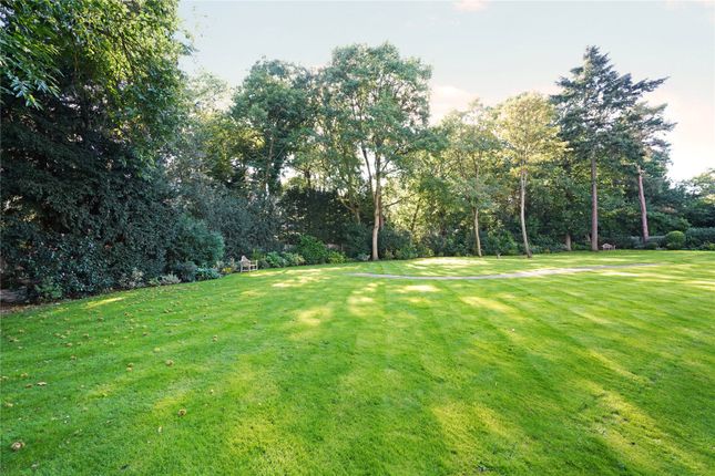 Gower Road, Weybridge, Surrey KT13, 2 bedroom flat for sale - 55353568 ...