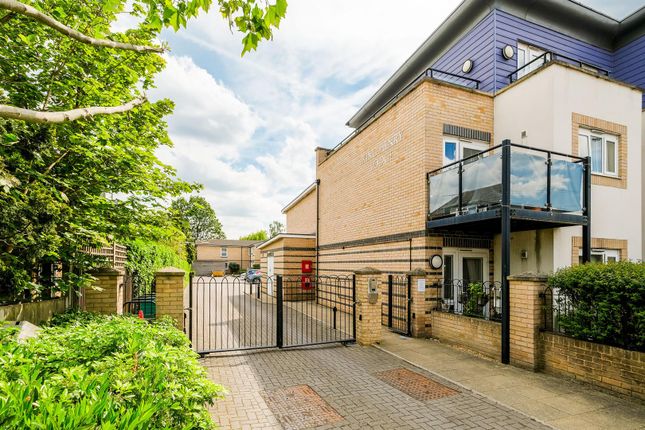 Hall Lane, Chingford E4, 1 bedroom property for sale - 70443973 ...