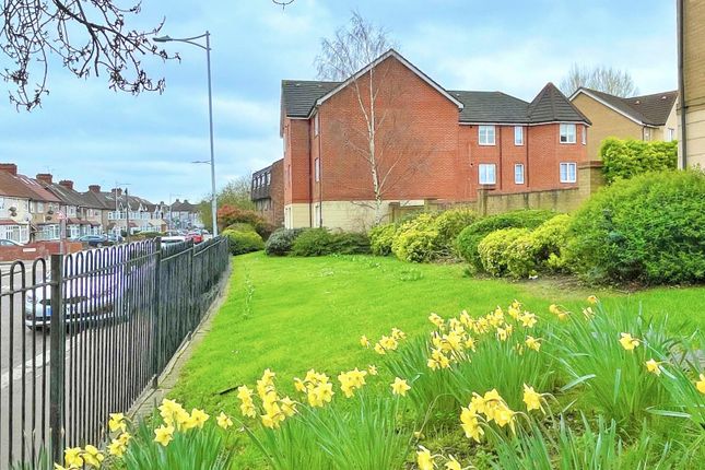 Sherman Gardens Chadwell Heath Rm6 2 Bedroom Flat For Sale 66928635