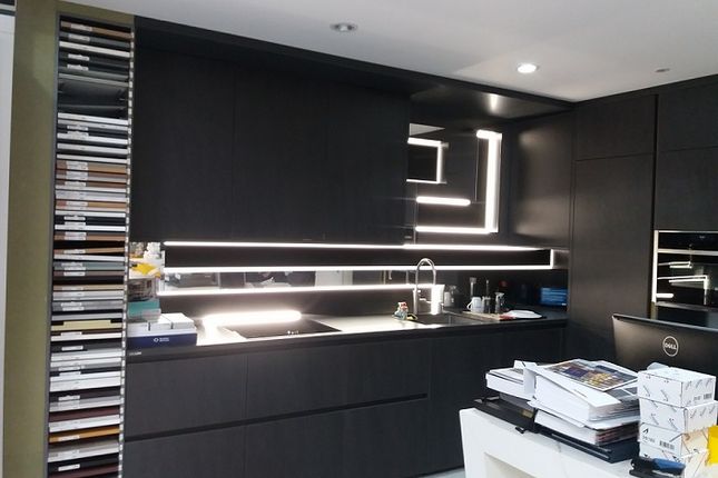 Temple Fortune Parade, Finchley Road, London NW11, retail premises to ...