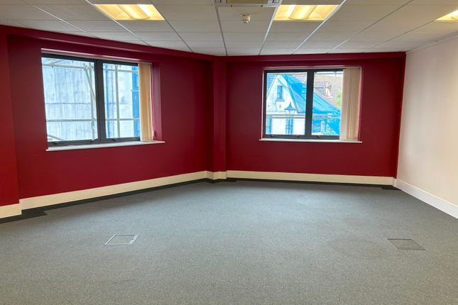 Market Chambers, The Parade, Neath SA11, office to let - 67863692 ...