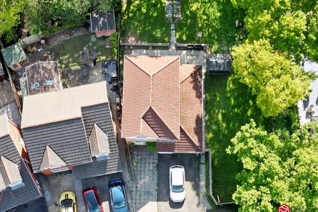 Cloda Avenue, Bryncoch, Neath, Neath Port Talbot. SA10, 3 bedroom ...