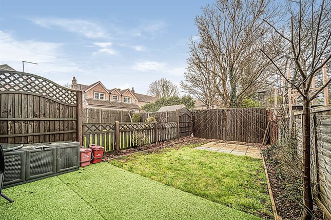 Tippett Court, London Road, Stevenage SG1, 2 bedroom terraced house for ...