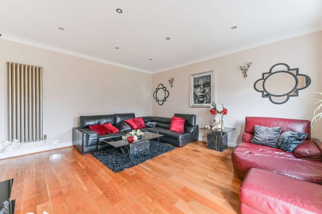 Homes for Sale in Sanderstead - Buy Property in Sanderstead - Primelocation