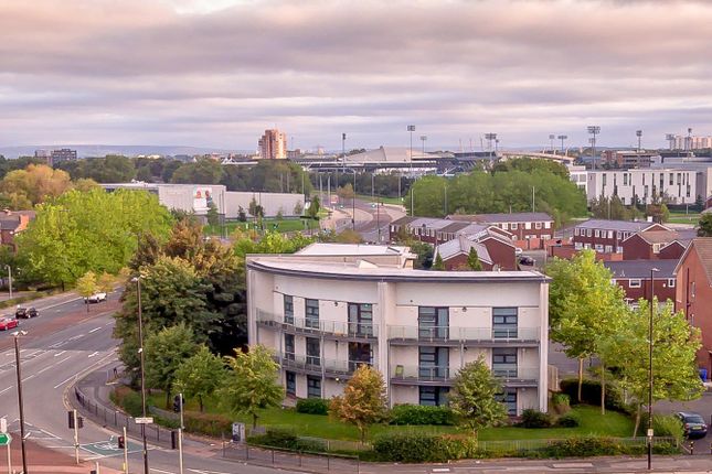 2 bed flat to rent in Turing Court, Manchester M11 - Zoopla