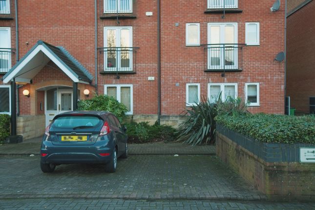 Halliard Court, Barquentine Place, Cardiff CF10, 2 bedroom flat for ...