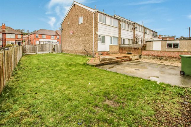 Lower Wortley Road, Wortley, Leeds LS12, 3 bedroom town house to rent ...