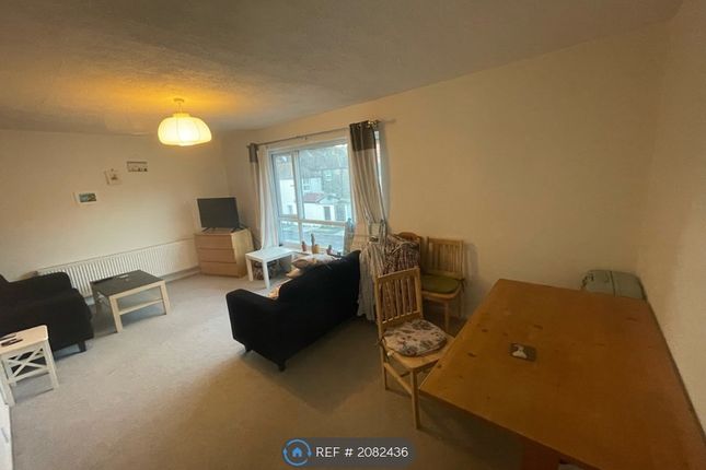 Radbourne Road, London SW12, room to rent - 67329186 | PrimeLocation