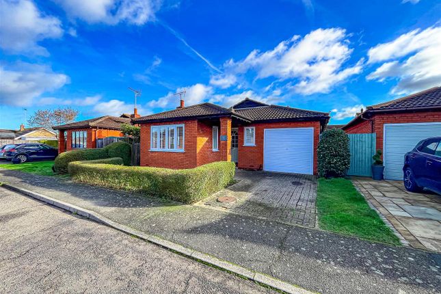 Austral Way, Althorne, Chelmsford CM3, 2 bedroom detached bungalow for ...