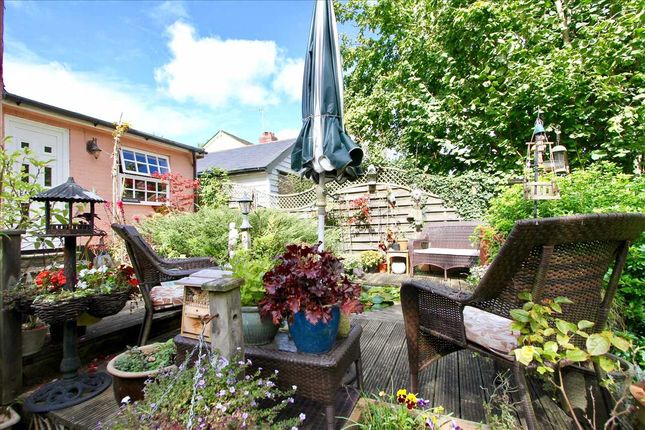 Pin Mill Road, Chelmondiston, Ipswich, Suffolk IP9, 4 bedroom cottage ...