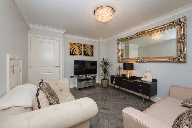 Priory Chase, Pontefract WF8, 3 bedroom town house for sale - 63296041 ...