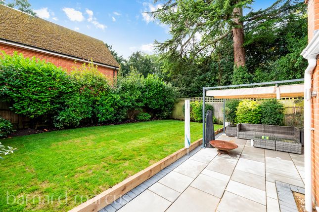 Duckworth Drive, Leatherhead KT22, 4 bedroom semi-detached house for ...