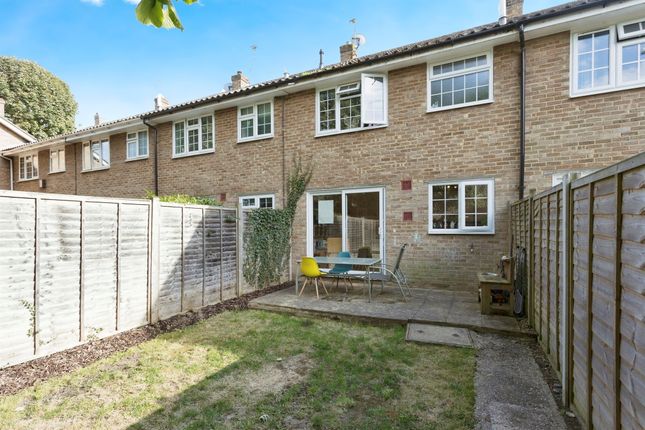 2 bed terraced house for sale in Lyndhurst Close, Crawley RH11 ...
