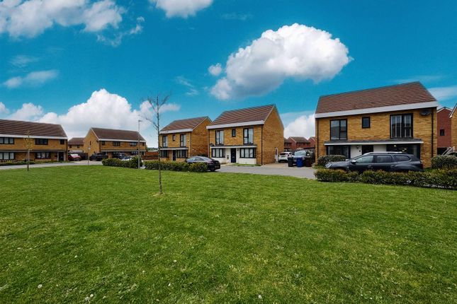 Turnstone Close, East Tilbury, Tilbury RM18, 5 bedroom detached house ...