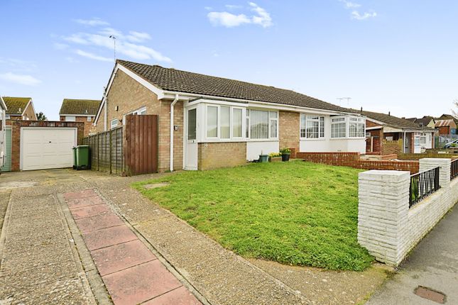 Poplar Lane, Lydd, Romney Marsh, Kent TN29, 2 bedroom bungalow for sale ...