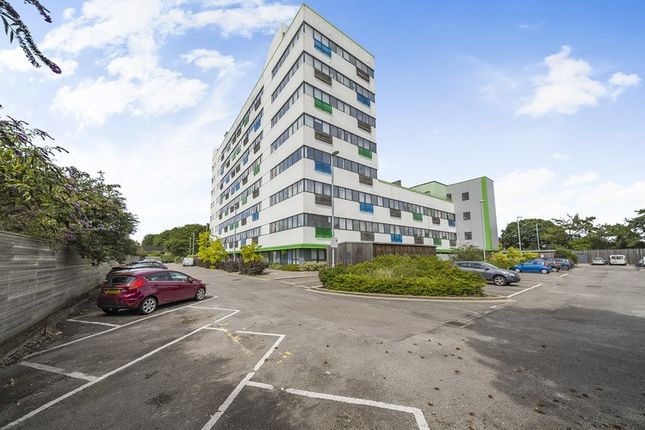 Six Hills House, Stevenage, Hertfordshire SG1, 2 bedroom flat for sale ...