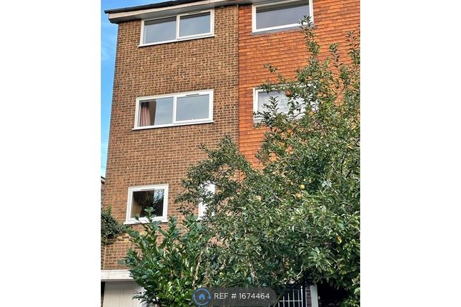 Capstan Square, London E14, room to rent - 64366508 | PrimeLocation