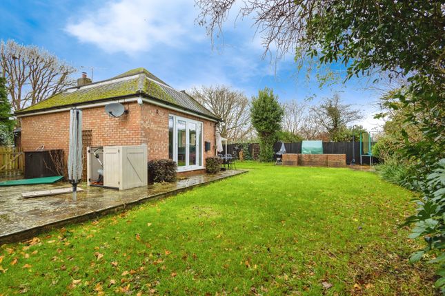 Rydes Avenue, Guildford, Surrey GU2, 3 bedroom detached house for sale ...