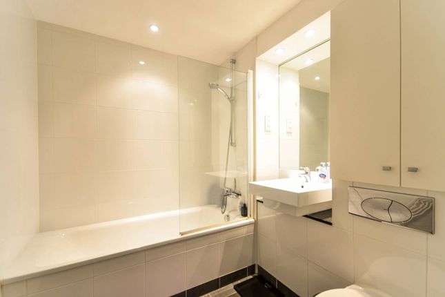 Forge Square, Isle Of Dogs, London E14, 2 bedroom flat for sale ...