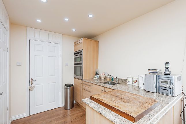 Windhill Old Road, Bradford BD10, 4 bedroom detached house for sale ...