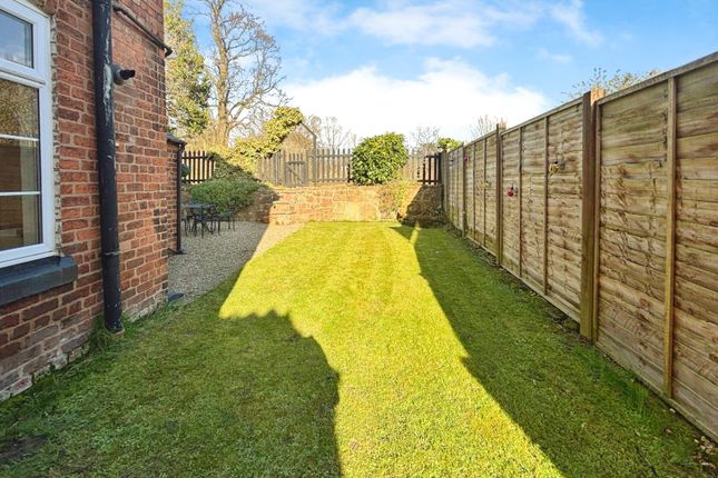 Roadside, Whitchurch Road, Christleton, Chester CH3, 2 bedroom semi ...