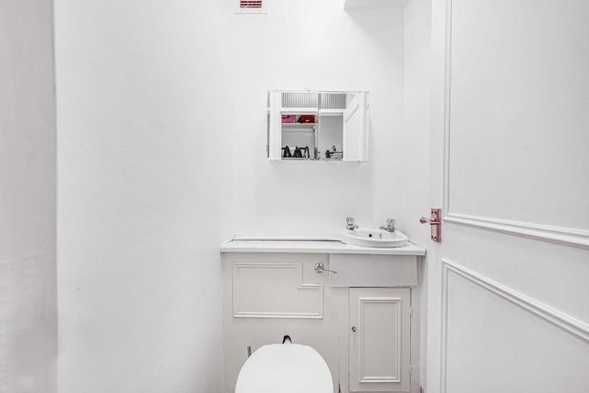 Southampton Row, London WC1B, 2 bedroom flat for sale - 65983880 ...