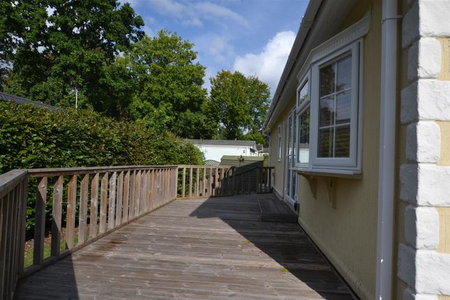 Rustic Glen, Grange Estate, Church Crookham, Fleet GU52, 2 bedroom ...