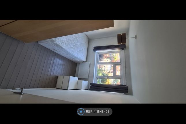 Abbotts Park Road, London E10, room to rent - 65715497 | PrimeLocation