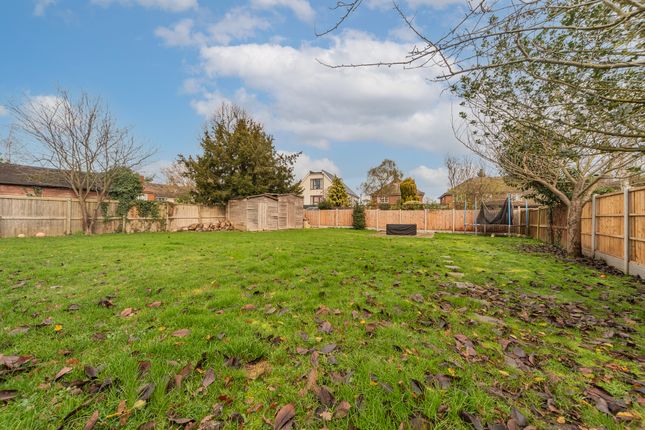Oaklea Avenue, Springfield, Chelmsford CM2, 5 bedroom detached house to ...