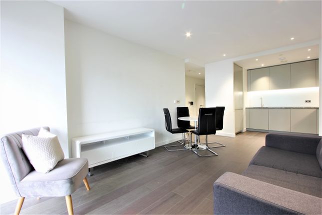 No.2, Upper Riverside, 10 Cutter Lane, Greenwich Peninsula, London SE10 ...