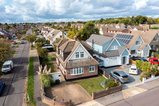 Woodfield Road, Benfleet SS7, 4 bedroom detached house for sale ...