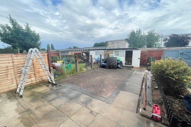 Woolmer Green, Basildon SS15, 3 bedroom terraced house to rent ...