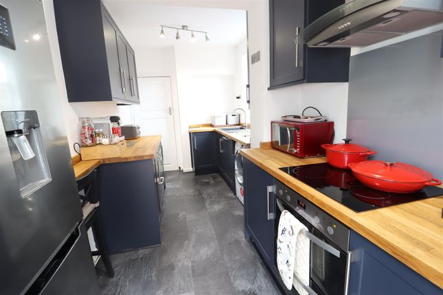 Manor Way, Crewe CW2, 3 bedroom semi-detached house for sale - 67703619 ...