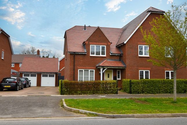 William Morris Way Tadpole Garden Village Swindon Sn25 3 Bedroom End