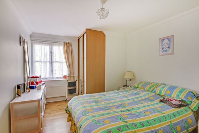 Ringley Avenue, The Oriel RH6, 2 bedroom flat to rent - 67364416 ...