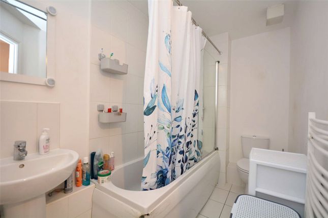 Bramall House, Chapman Road, Thornbury, Bradford BD3, 2 bedroom flat ...