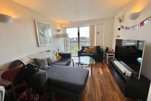 Whitehall Waterfront, 2 Riverside Way, Leeds LS1, 2 bedroom flat to ...