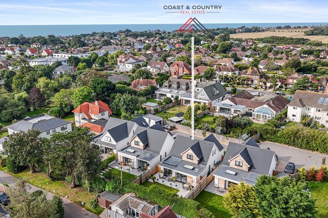 Pebble Lane, Ferring BN12, 3 bedroom detached house for sale - 68385265 ...