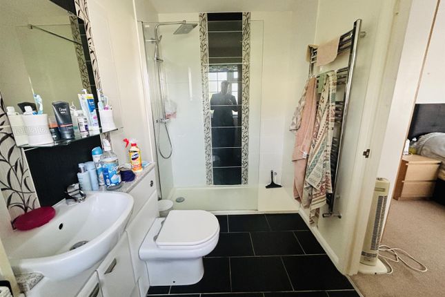 Dallington Road, Eastbourne BN22, 4 bedroom property for sale ...