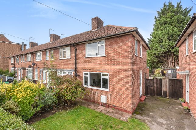 2 bed end terrace house for sale in Beaconsfield Road, London SE9 - Zoopla