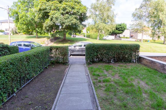 Croftfoot Road, Croftfoot, Glasgow G45, 4 bedroom terraced house for ...