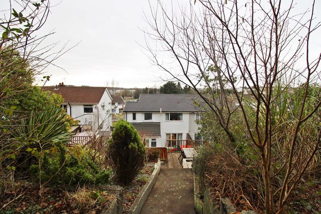 Talbot Close, Talbot Green, Pontyclun, Rhondda Cynon Taff. CF72, 3 ...