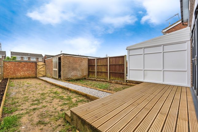 Brook Walk, Calmore, Southampton, Hampshire SO40, 3 bedroom semi ...