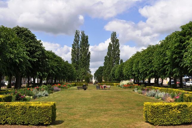 Birkin Court, Welwyn Garden City AL7, 2 bedroom flat for sale ...