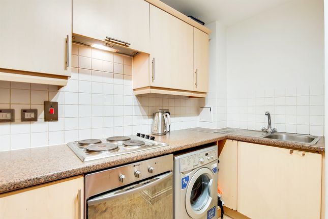 Effra Parade, London SW2, 1 bedroom flat for sale - 61781932 ...