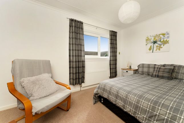 Doon Road Kirkintilloch Glasgow G66 3 Bedroom Terraced House For