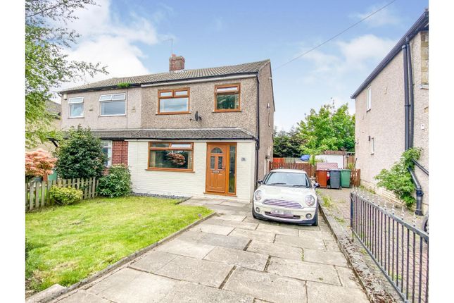 Property for Sale in Tyersal Crescent, Tyersal, Bradford BD4 - Buy ...