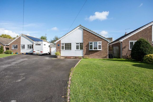 Woodlands Way, Horsham RH13, 3 bedroom bungalow for sale - 69352467 ...