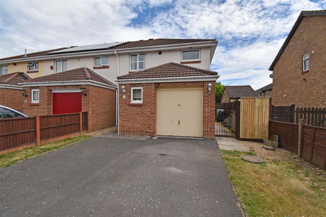 Celandine Avenue Locks Heath Southampton So31 2 Bedroom Terraced